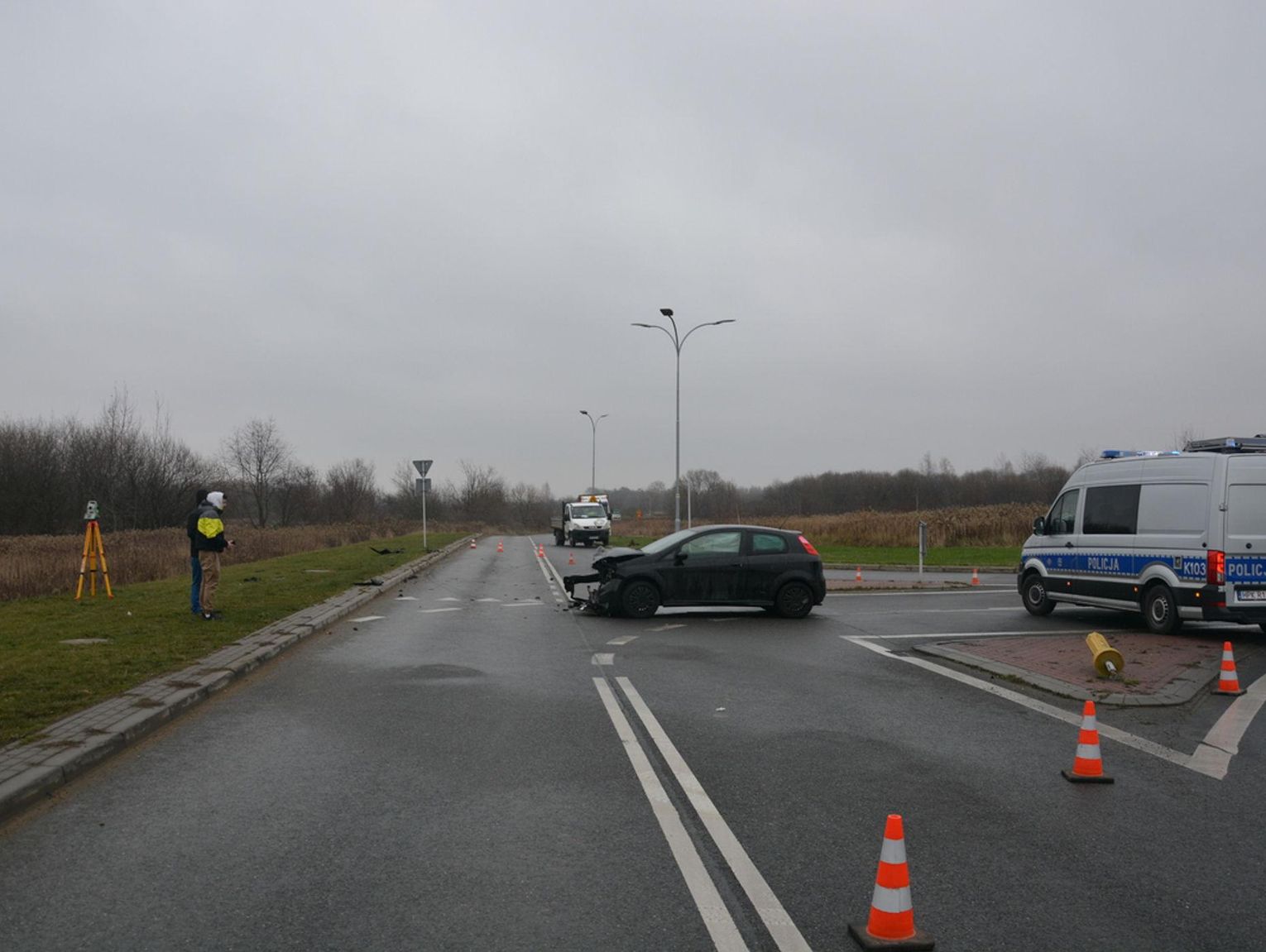 Poranny wypadek na ulicy Chmury w Rzeszowie. Zderzenie iveco z fiatem